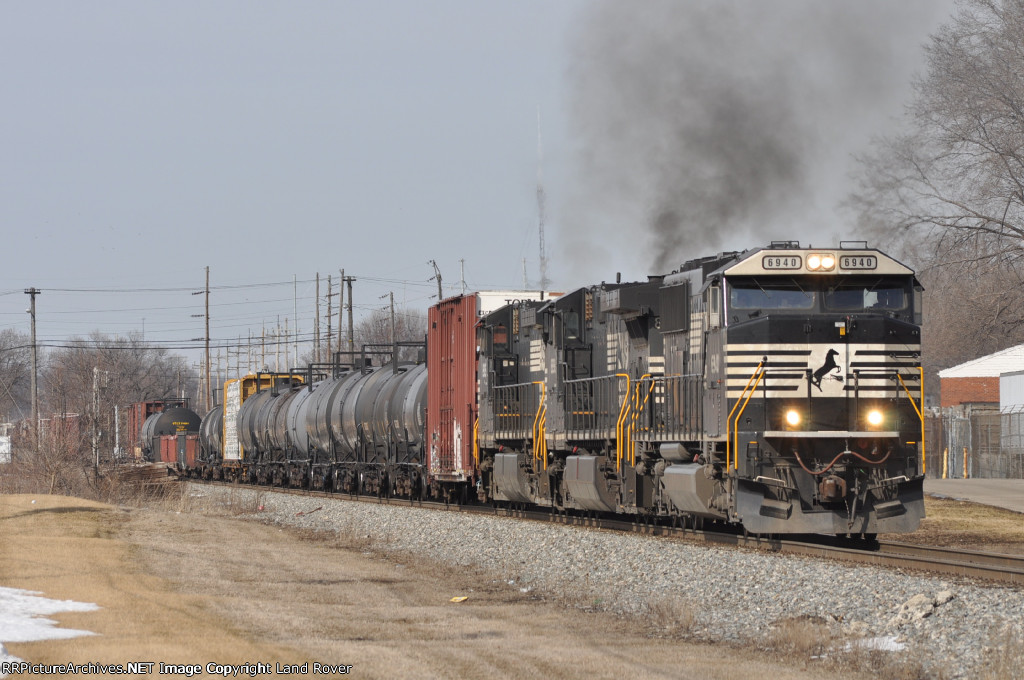 NS 6940 On NS 175 Eastbound